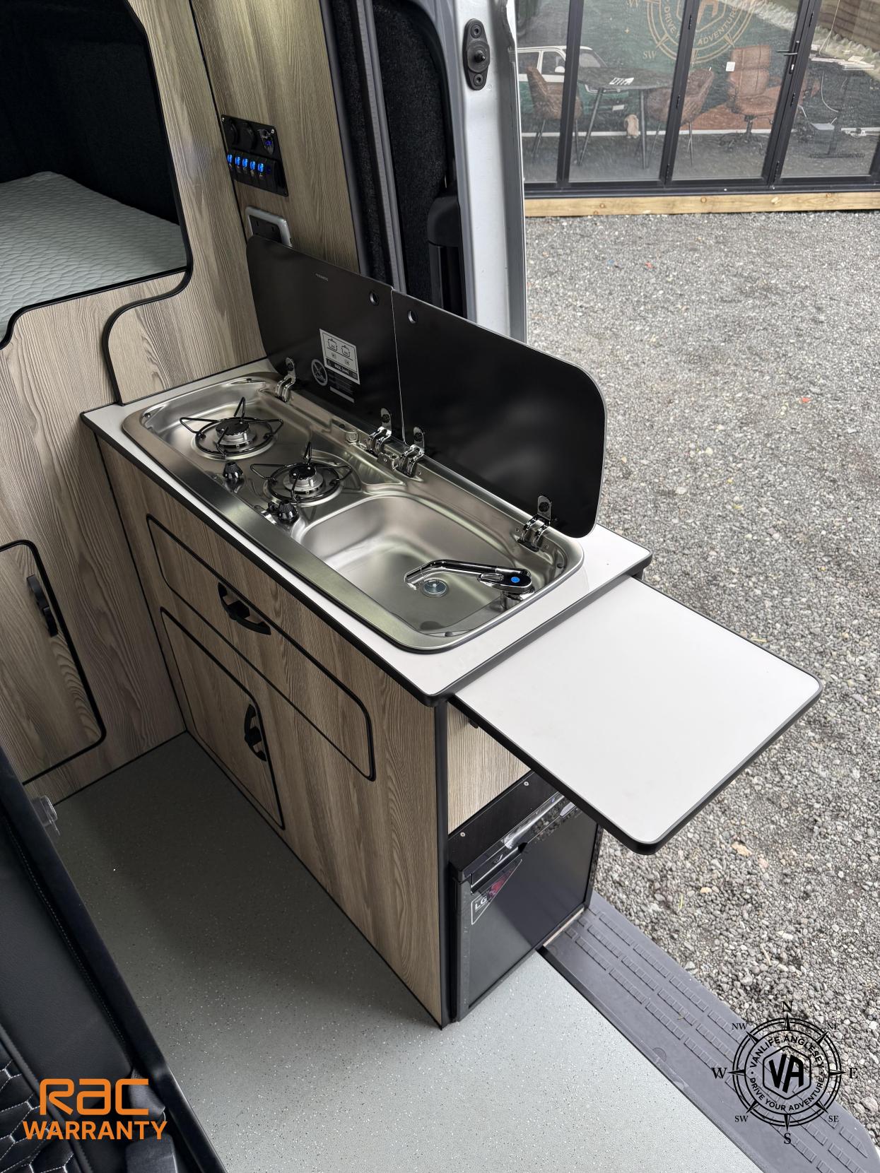 Volkswagen Campervan Diesel heater-toilet-sink hob-fix bed-wardrobe ...