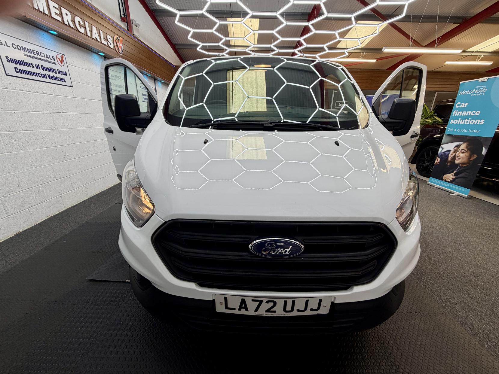 Ford Transit Custom 2.0 300 EcoBlue Leader Panel Van 5dr Diesel Manual ...